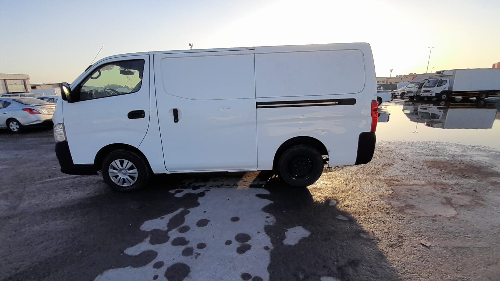 NISSAN Urvan Cargo Van diesel 2020 - AutoWorld Used Vehicle Portal